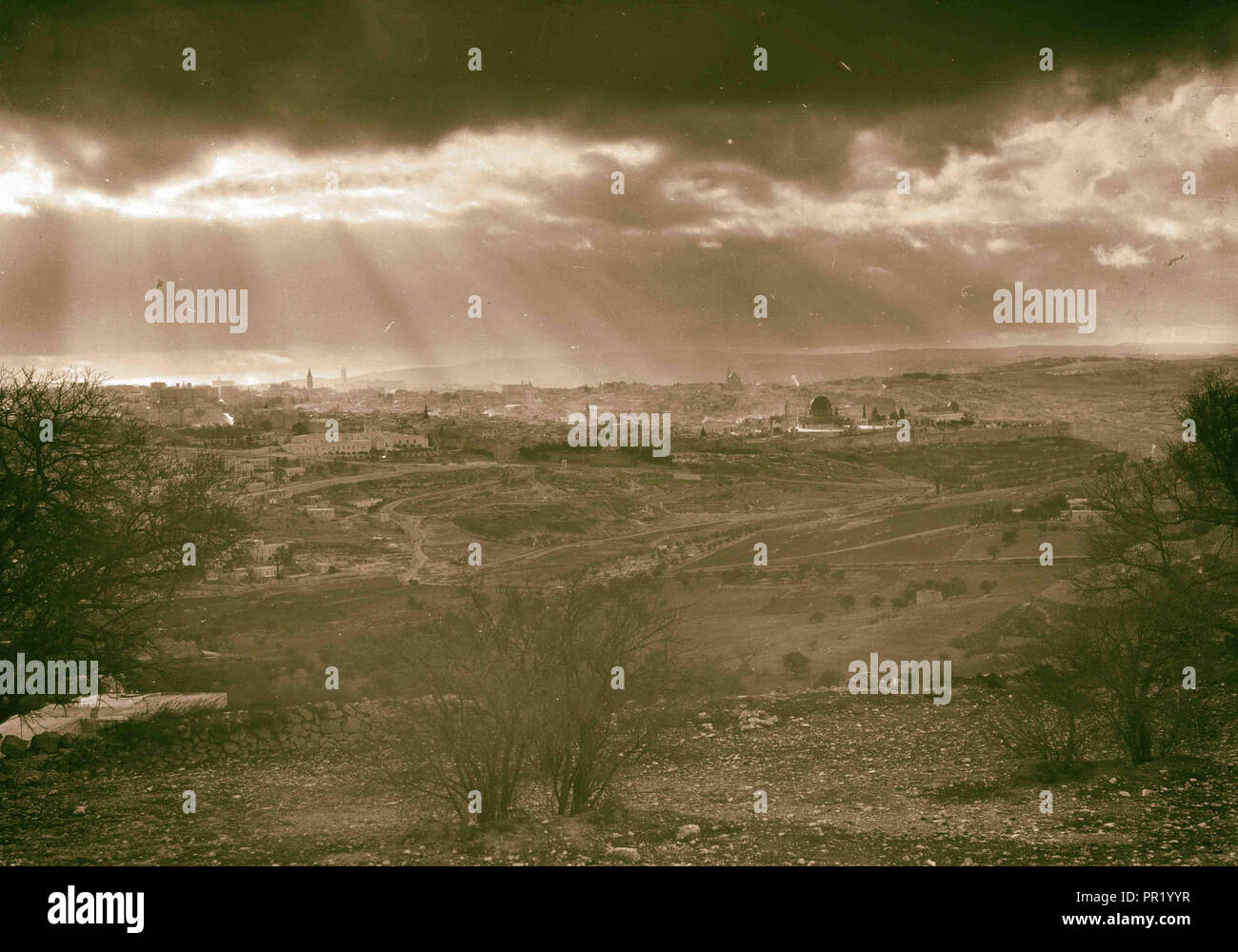 Sun rays over Jerusalem taken from Scopus, late afternoon, Feb. 6, '42 ...
