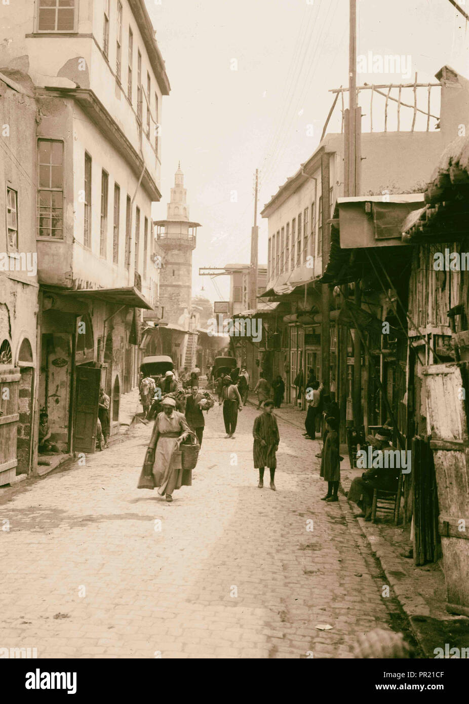 Damascus straight street hi-res stock photography and images - Alamy