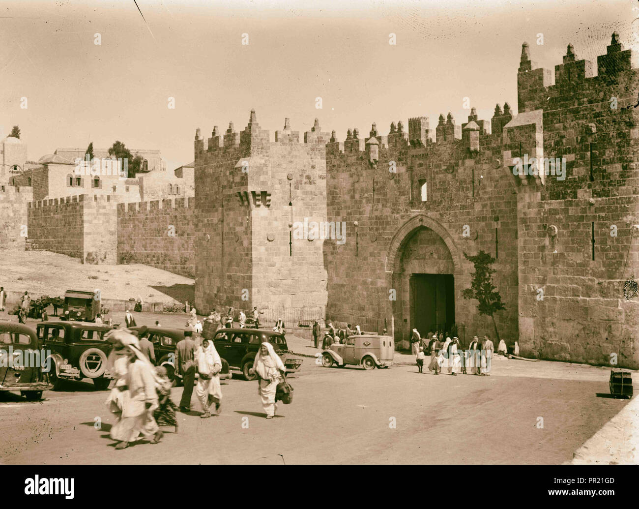Damascus Gate, close up. 1940, Jerusalem, Israel Stock Photo - Alamy