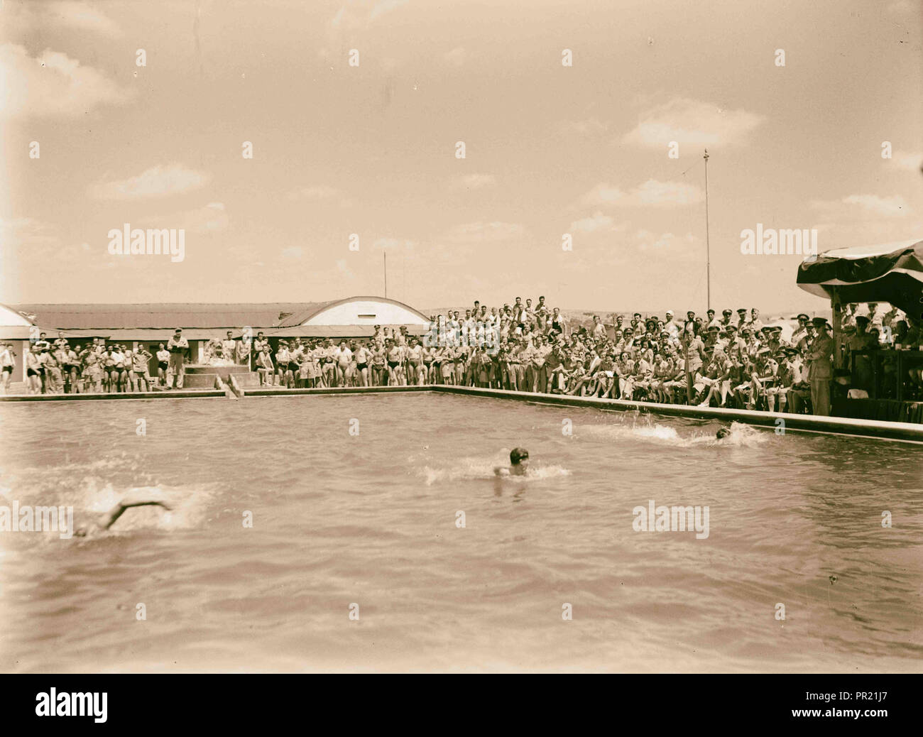 Military swimming pool hi-res stock photography and images - Alamy