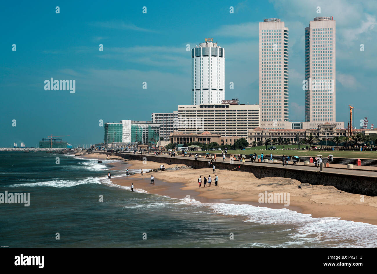 People on Galle Face beach in Colombo, Sri Lanka Stock Photo - Alamy