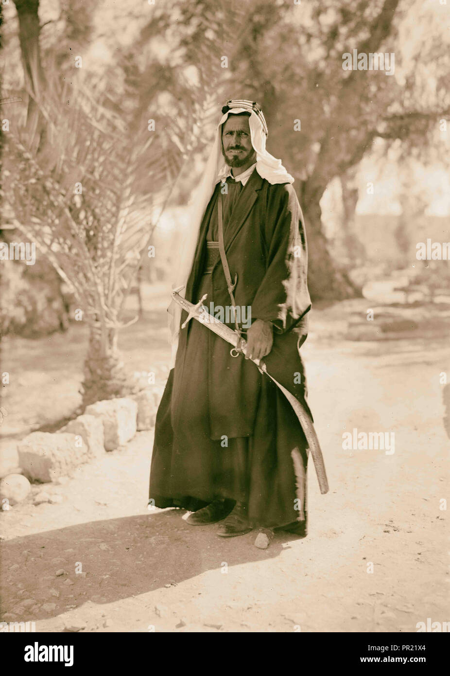 Aref el Aref & Bedouin sheikhs 1934, Middle East Stock Photo - Alamy