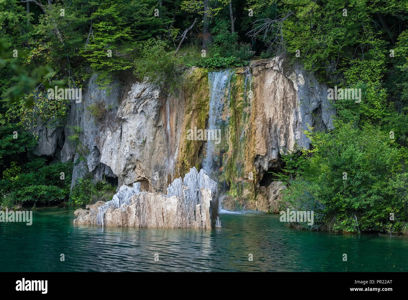 Paradise waterfalls plitvice lakes hi-res stock photography and images ...