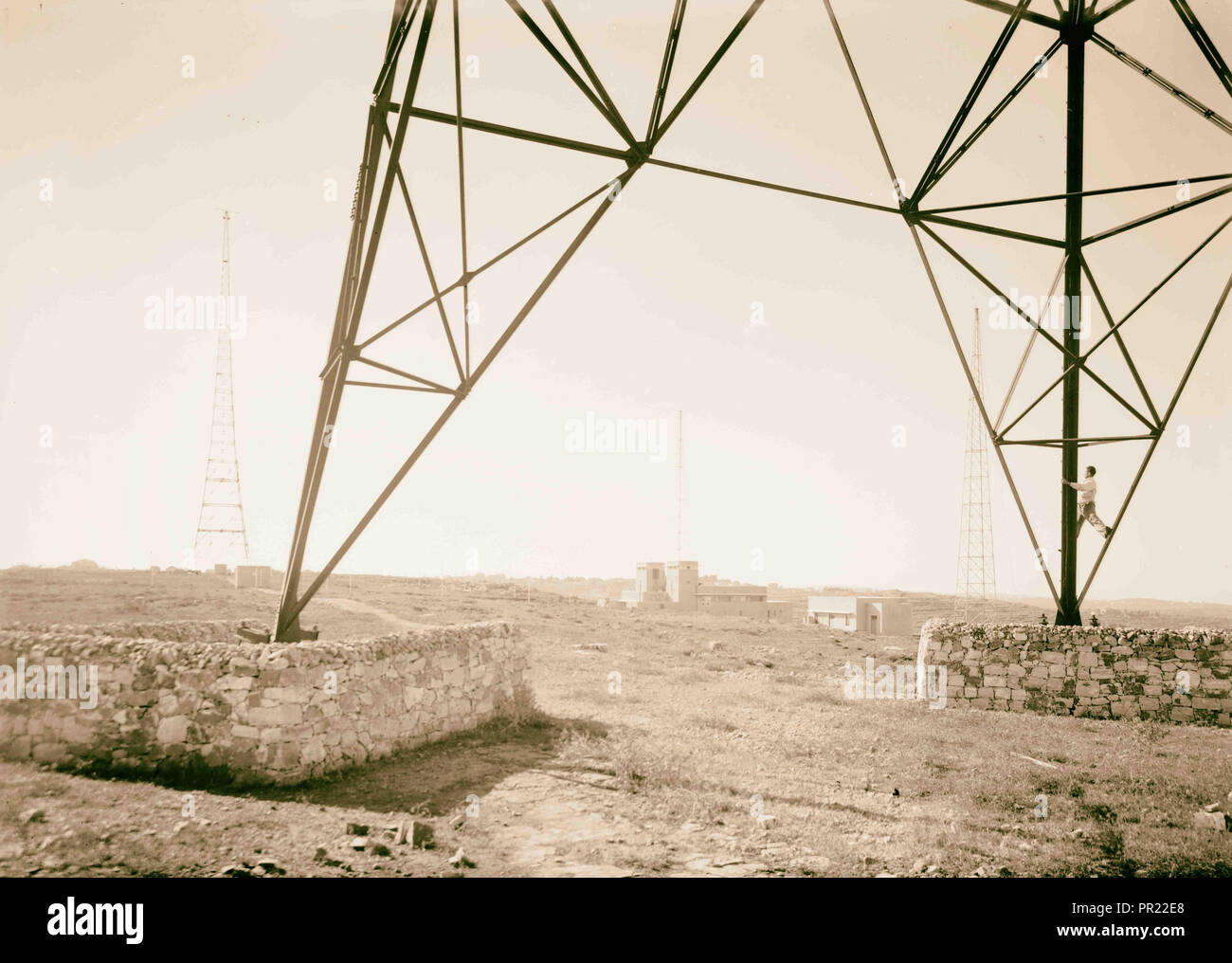 Radio masts hi-res stock photography and images - Alamy