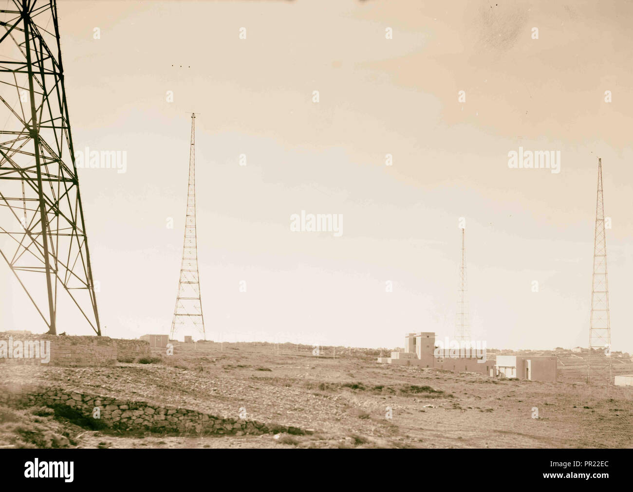 Radio masts hi-res stock photography and images - Alamy