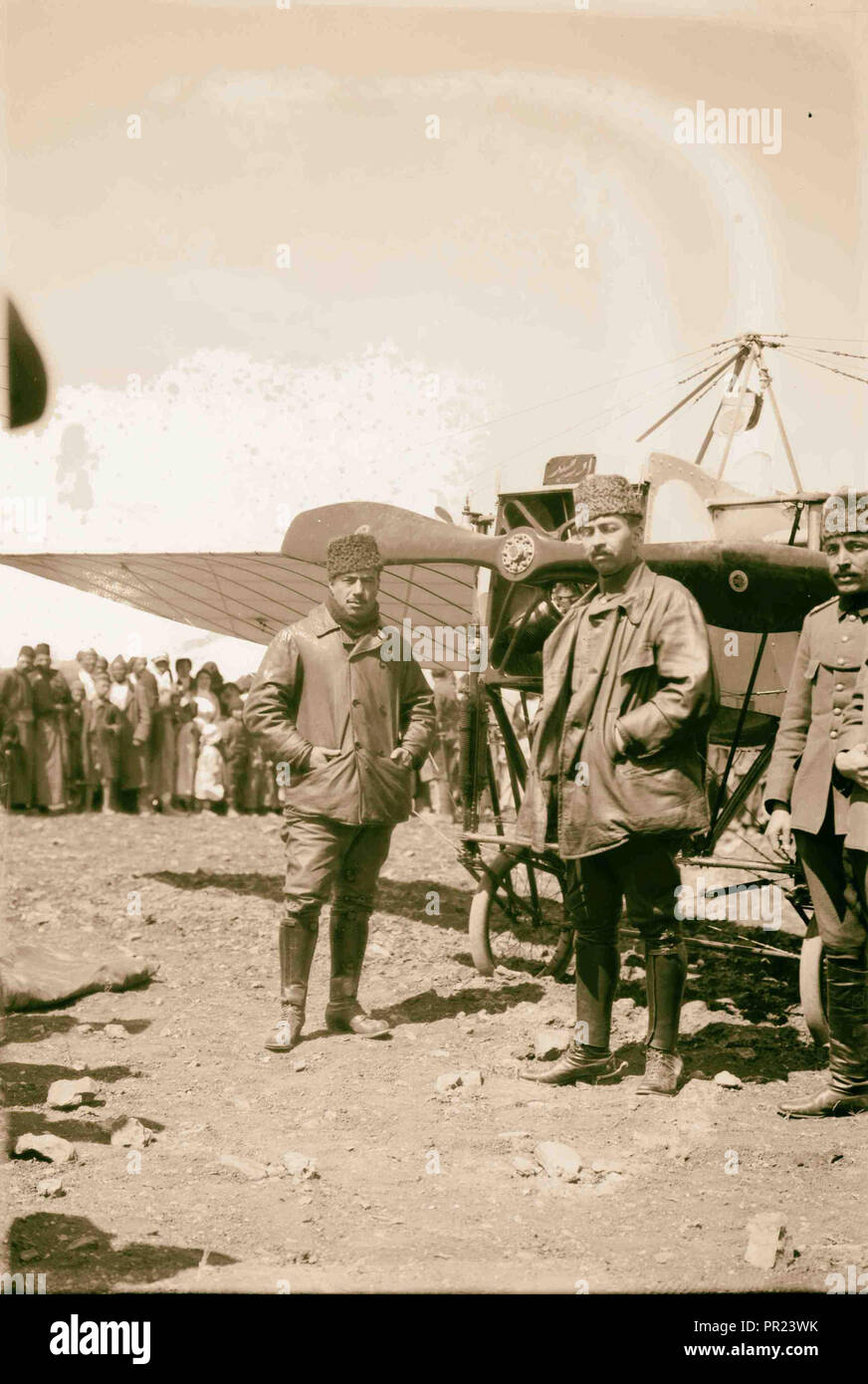 1914 airplane hi-res stock photography and images - Alamy