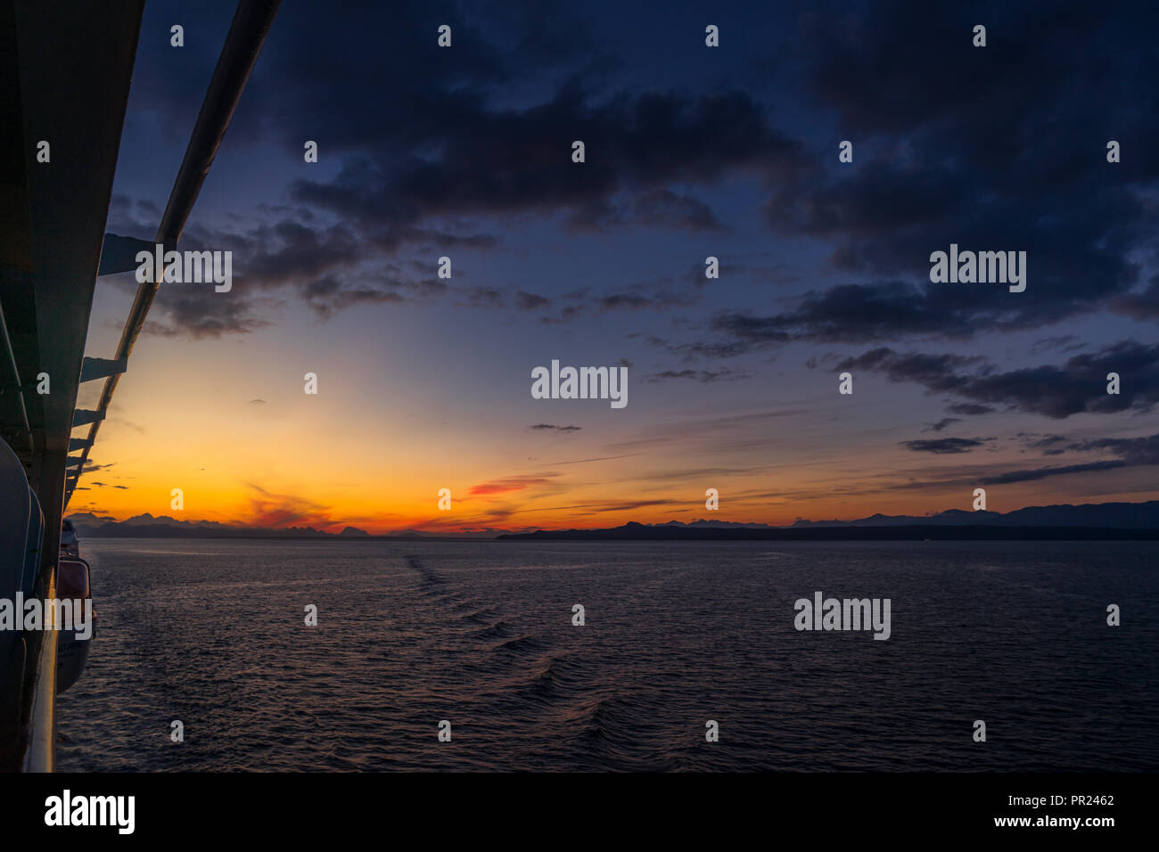 Outdoors horizon hi-res stock photography and images - Alamy