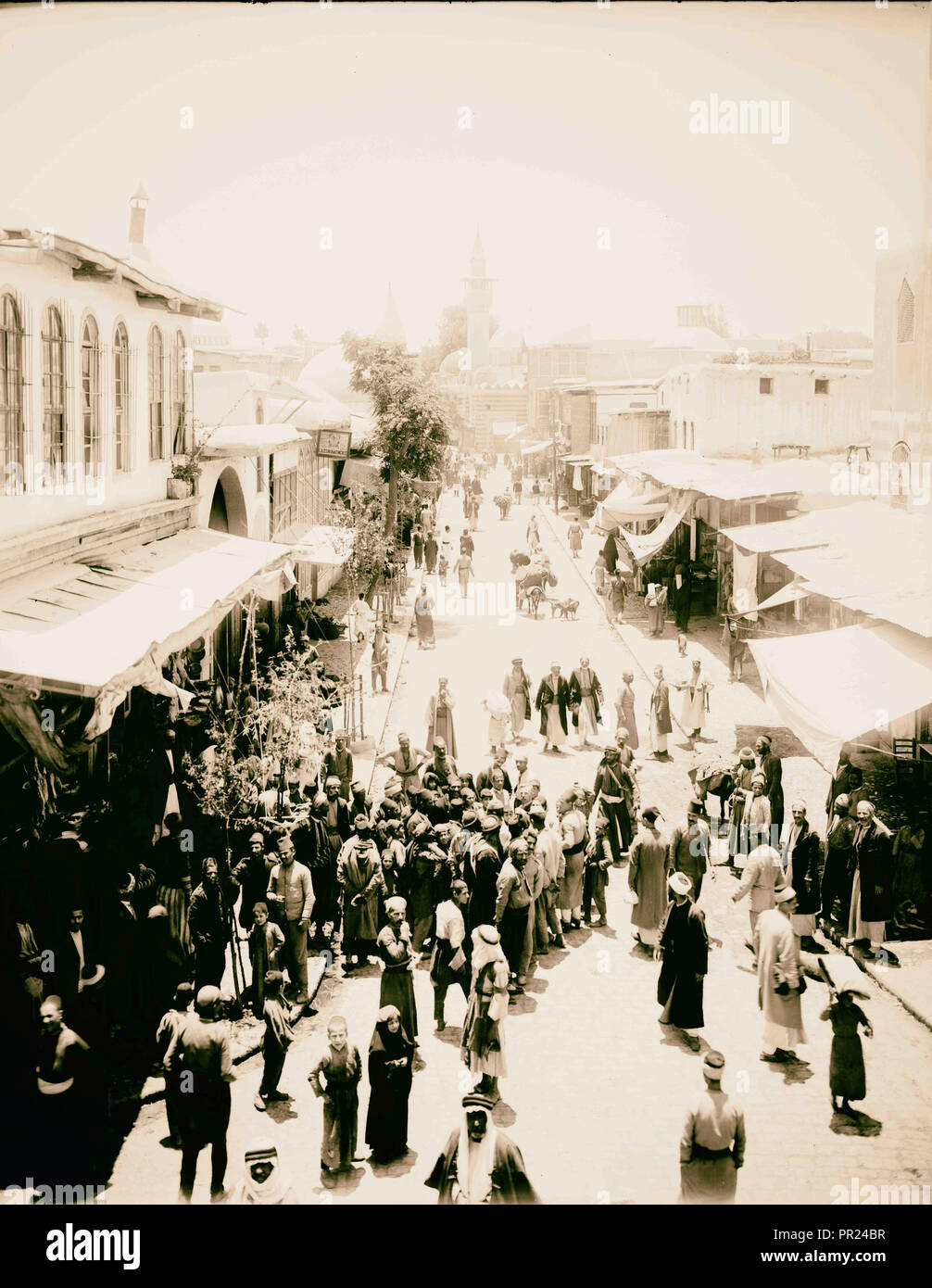 Damascus straight street hi-res stock photography and images - Alamy