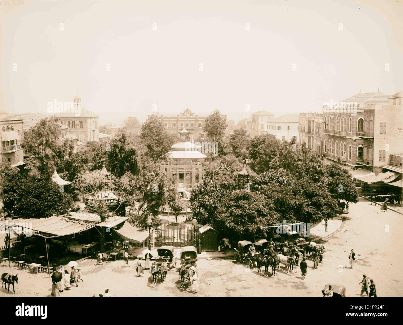 Lebanon square hi-res stock photography and images - Alamy