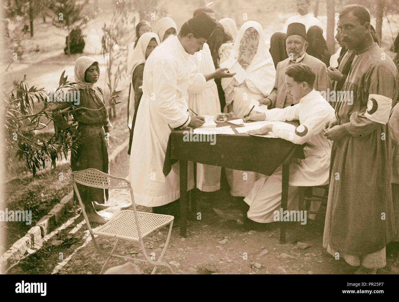 International red cross israel hi-res stock photography and images - Alamy