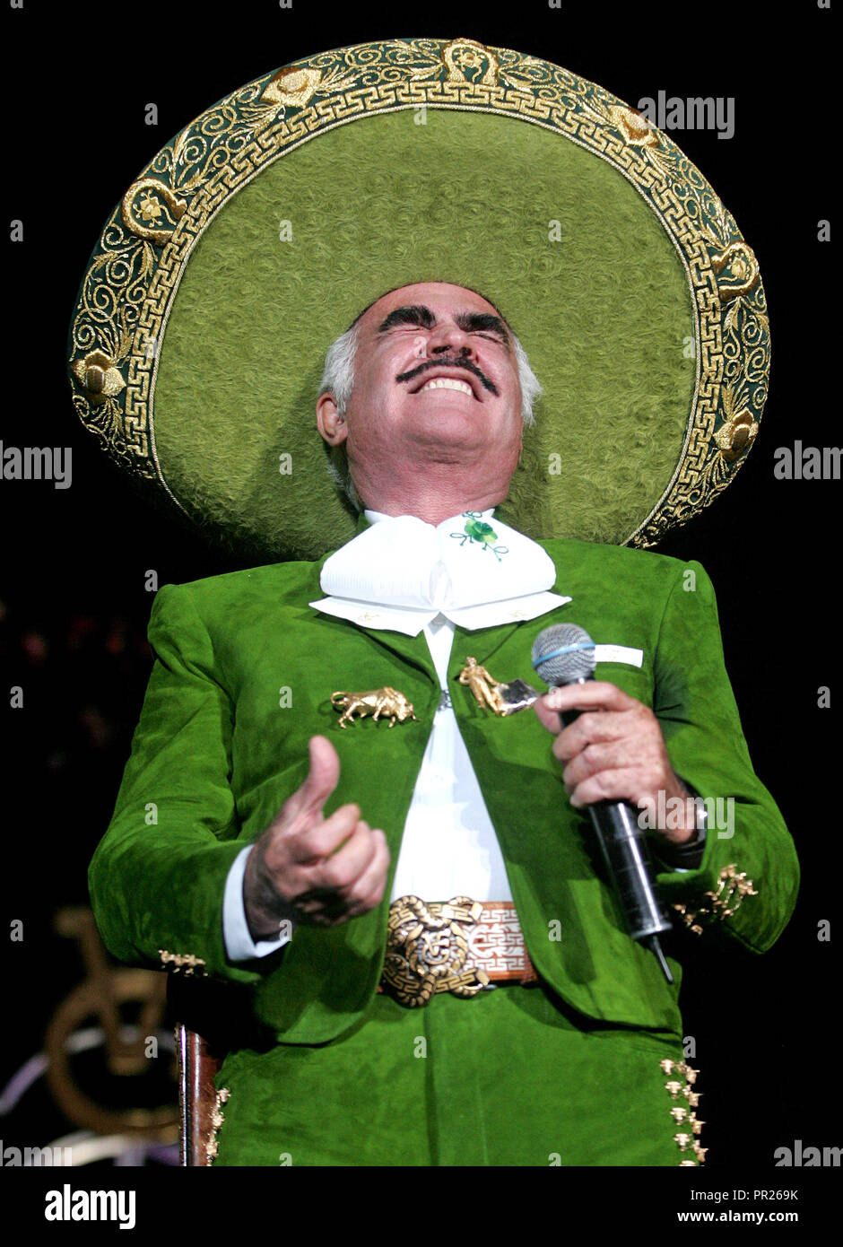 Mexican singing legend Vincente Fernandez performs in concert at the ...