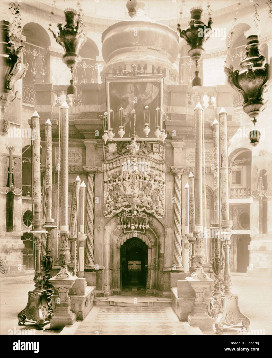 Church of the holy sepulchre tomb hi-res stock photography and images ...