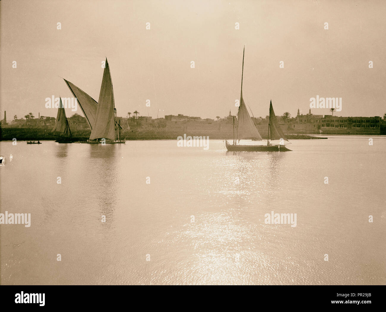 Cairo egypt along nile river hi-res stock photography and images - Alamy