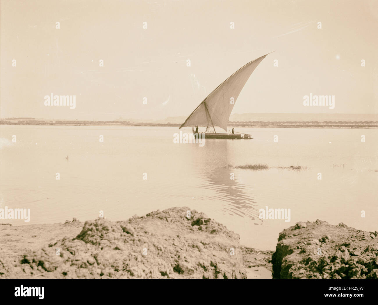 Nile river south cairo egypt hi-res stock photography and images - Alamy