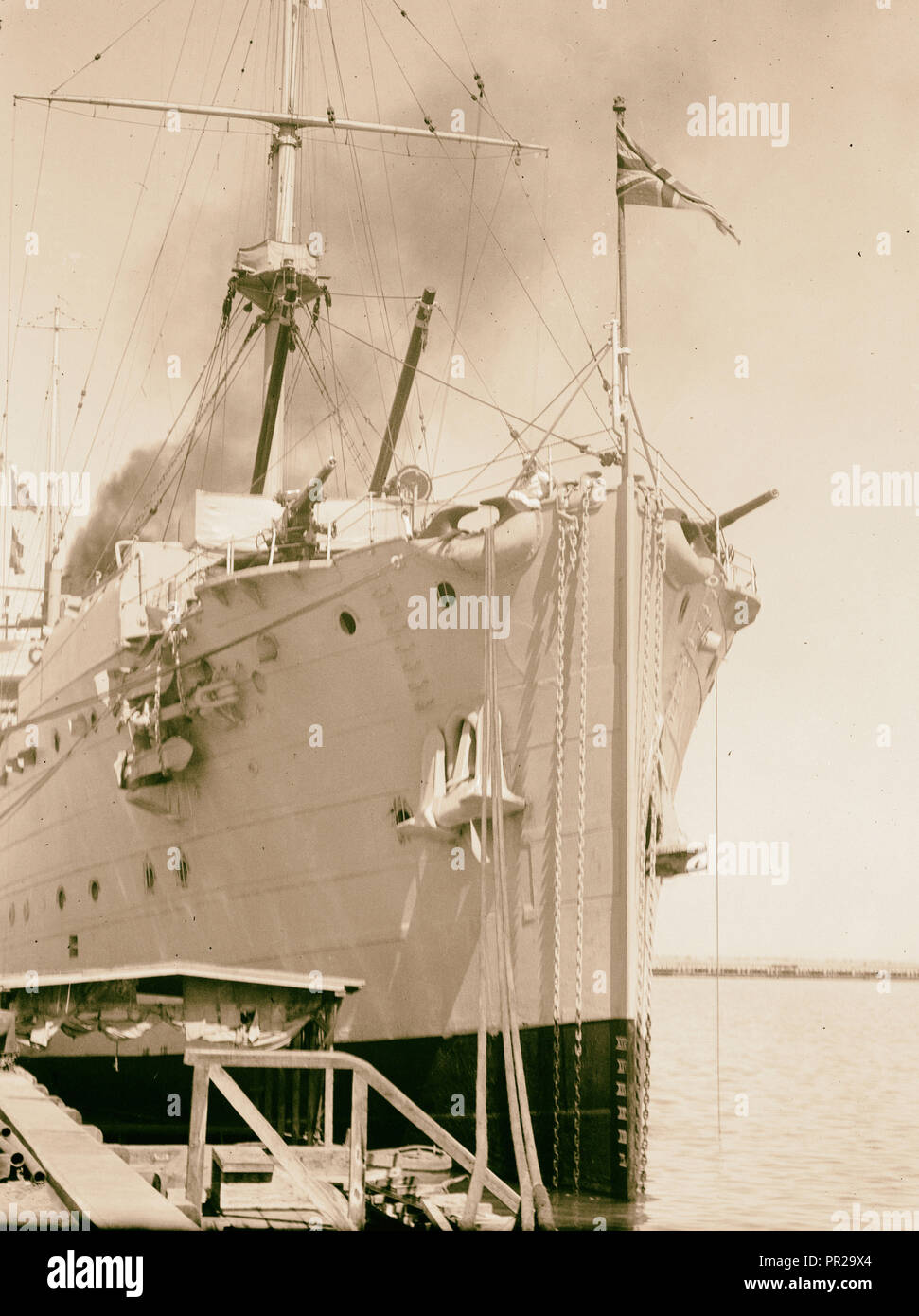 Palestine disturbances 1936. British ship brin[g]ing loads of war ...