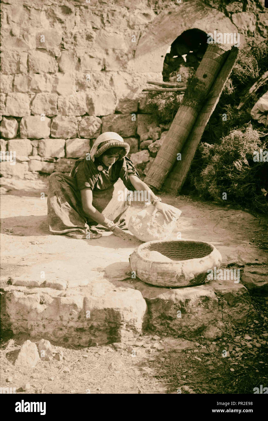 Types of clay hi-res stock photography and images - Alamy