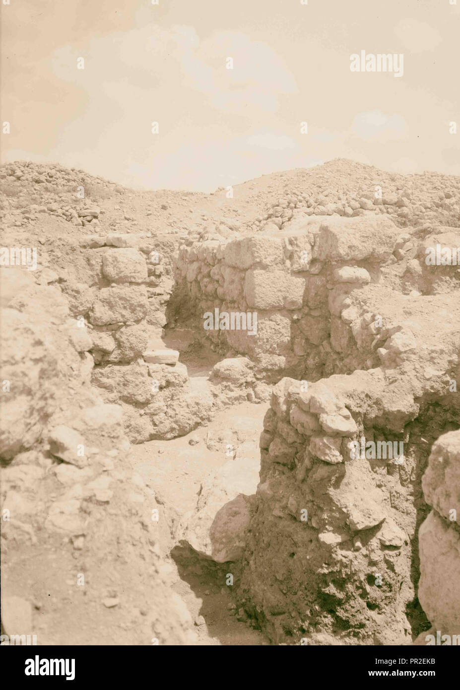 Excavations at Tell Beit Mirsim (Kirjath-Sepher) 1926. Masking of ...