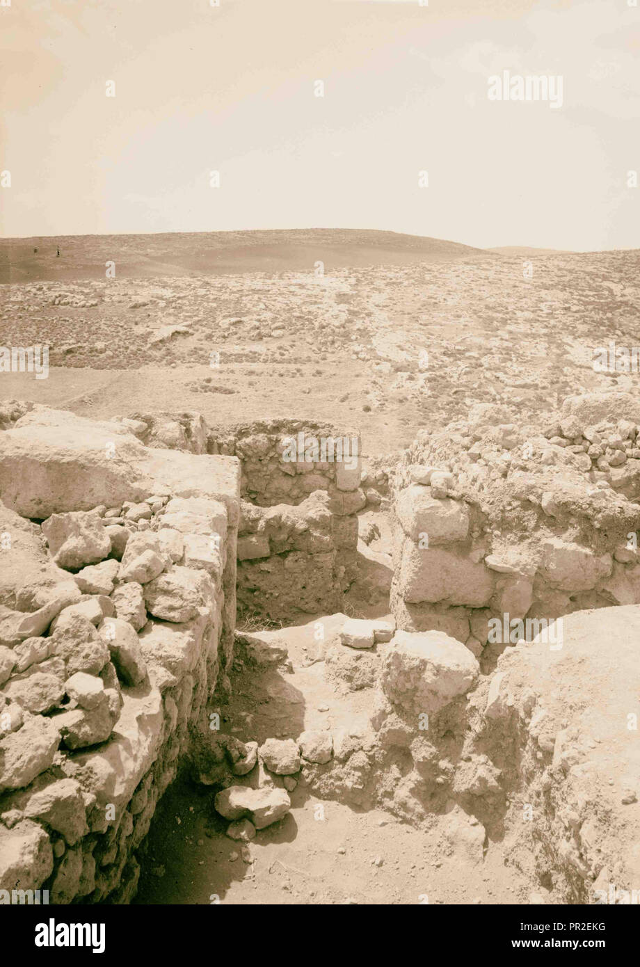 Excavations at Tell Beit Mirsim (Kirjath-Sepher) 1926. West gate ...