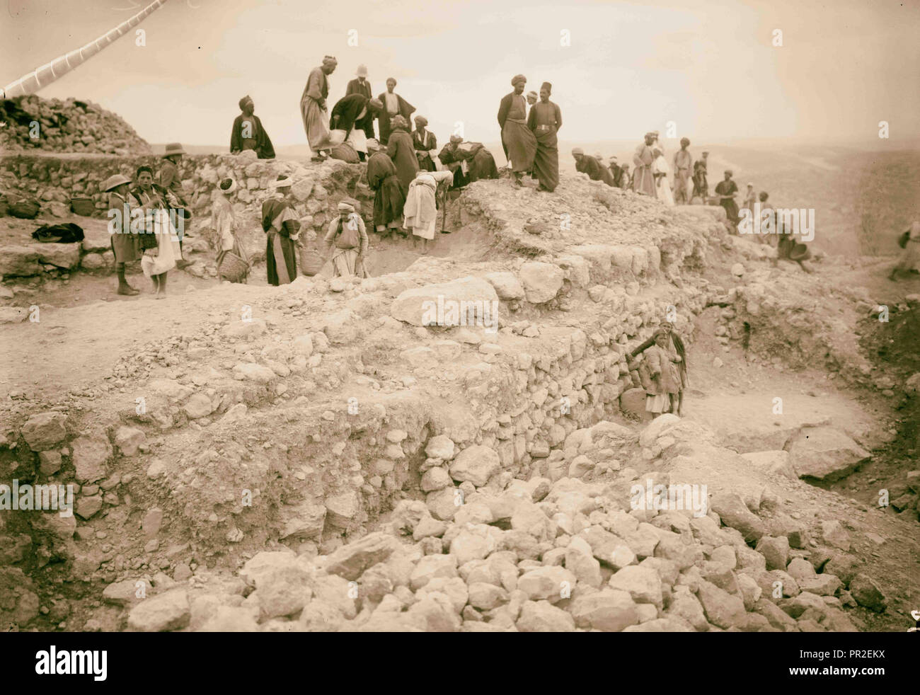Excavations at Tell Beit Mirsim (Kirjath-Sepher) 1926. Excavating house ...