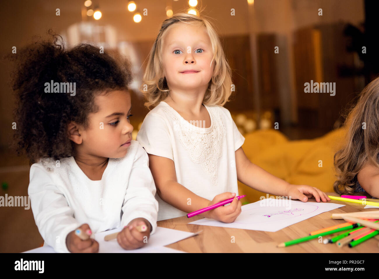 Multicultural children drawing hi-res stock photography and images - Alamy