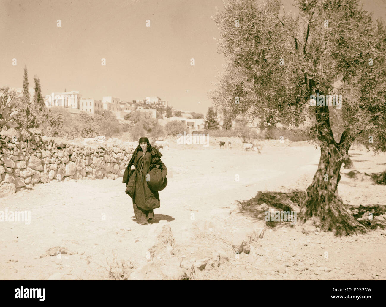 Ruth story. 'Ruth' story. 'Ruth' carrying off wheat measured by 'Boaz ...