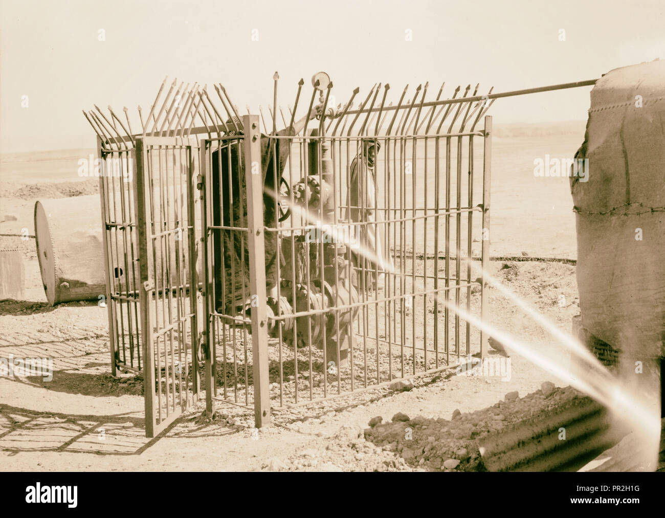 Bitumen iraq hi-res stock photography and images - Alamy