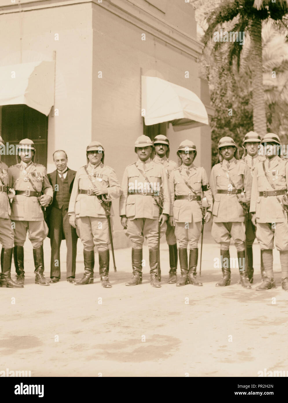10/6/32 at the palace etc., Baghdad, British officers. 1932, Iraq ...