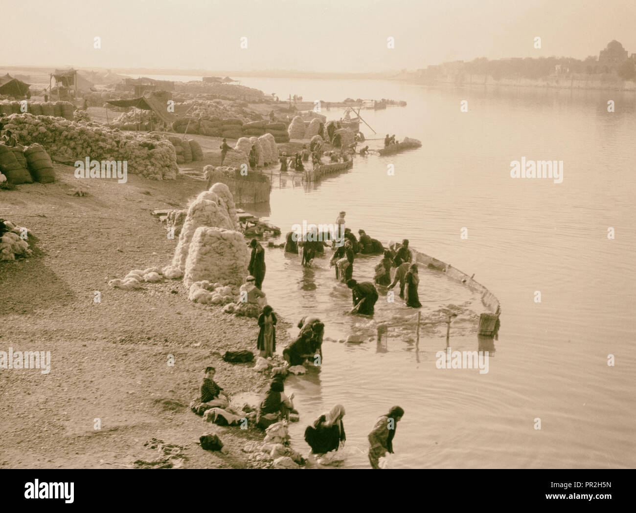 Tigris iraq hi-res stock photography and images - Alamy