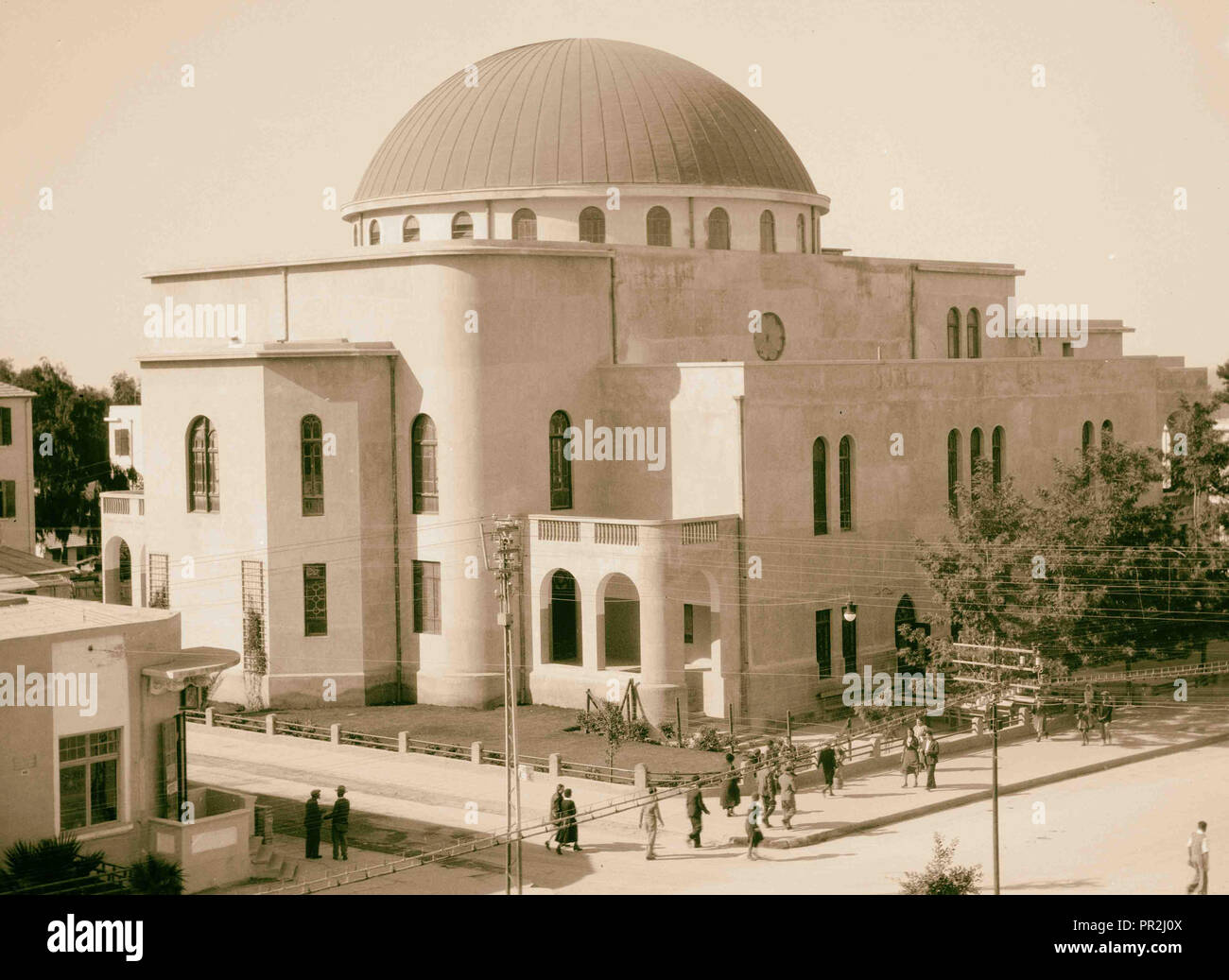 Tel Aviv. The large synagogue. Ashkenazim. 1920, Israel, Tel Aviv Stock ...