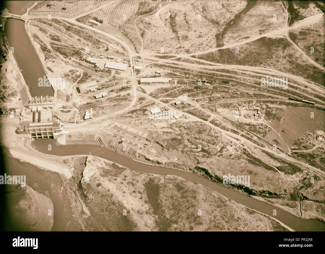 How hydro electric power plant works hi-res stock photography and ...