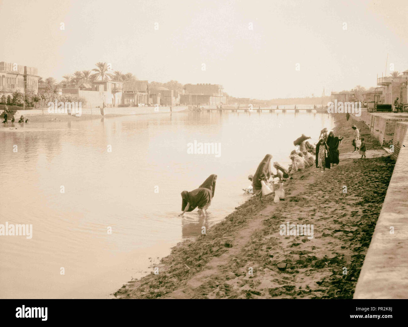 Iraq. River scenes on the Euphrates taken at Hilla. Typical scene on ...