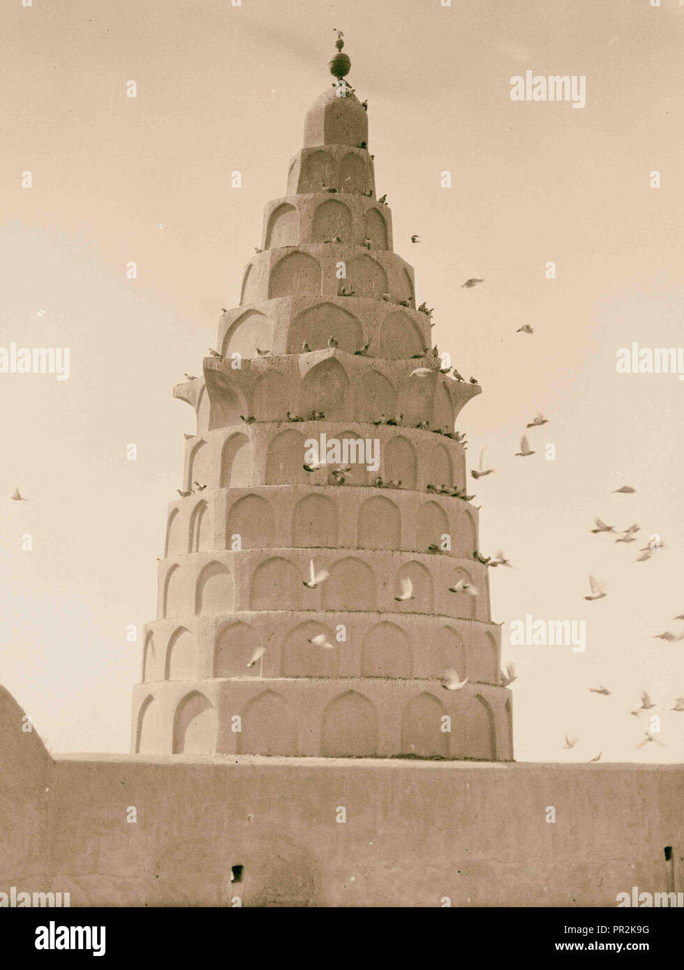 Iraq. Kifl. Native Moslem [i.e., Muslim] village with a Jewish shrine ...