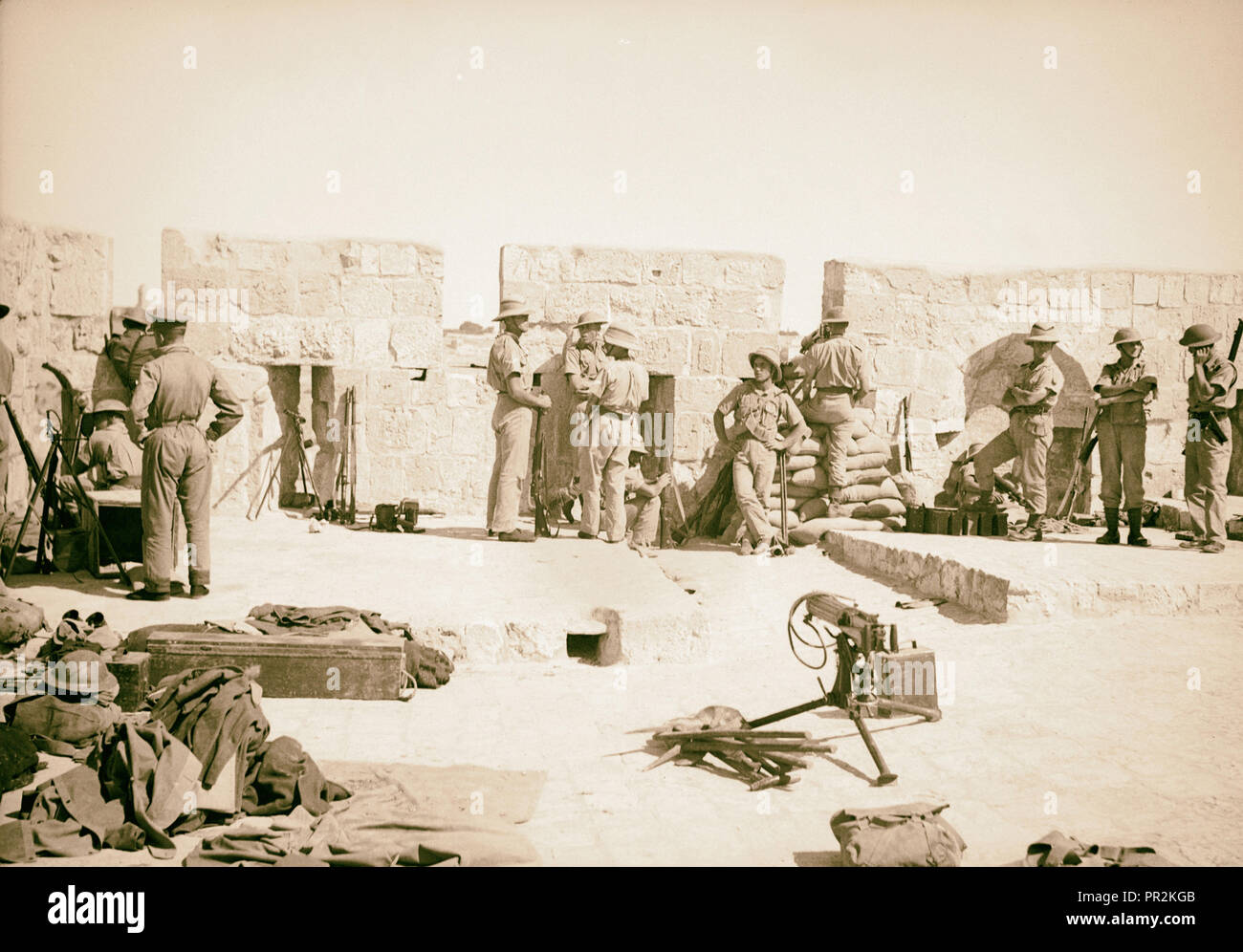 Tower of david mounted machine guns hi-res stock photography and images ...