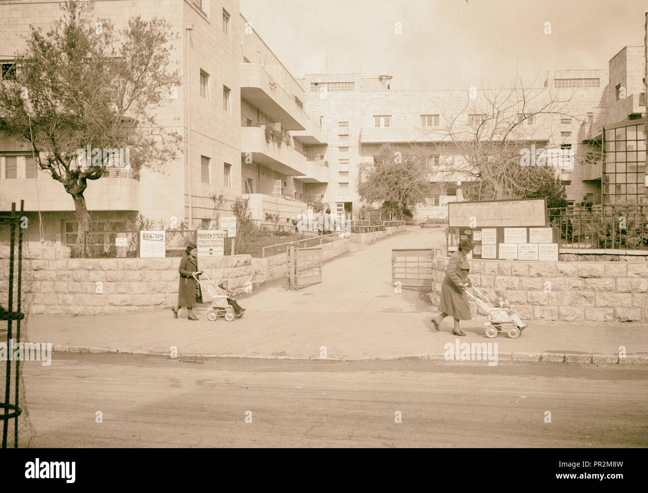 A tenement house in the Rehavia Quarter, Jerusalem. 1934, Jerusalem ...