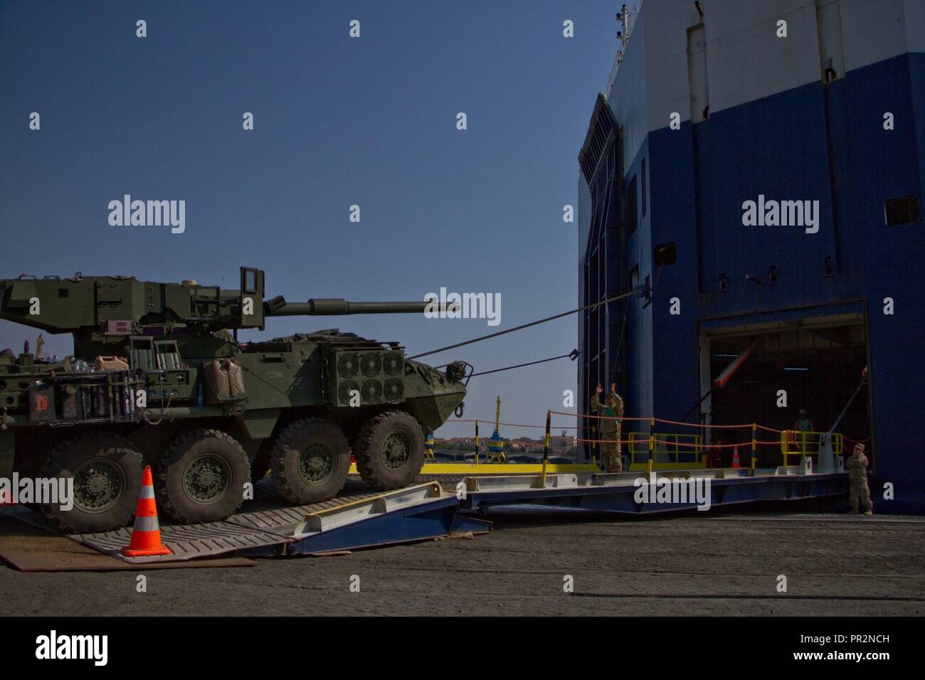 M1128 mobile gun system hi-res stock photography and images - Alamy