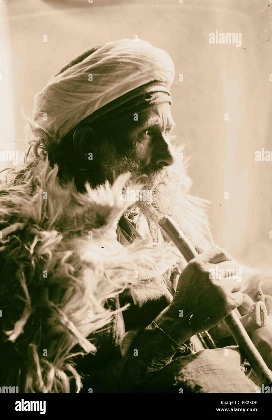 Shepherds playing hi-res stock photography and images - Alamy