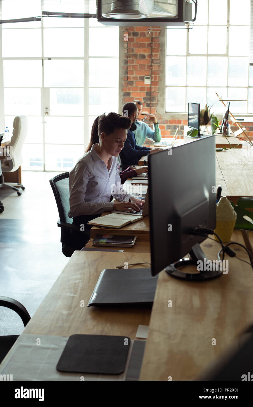 Woman executive office desk hi-res stock photography and images - Alamy