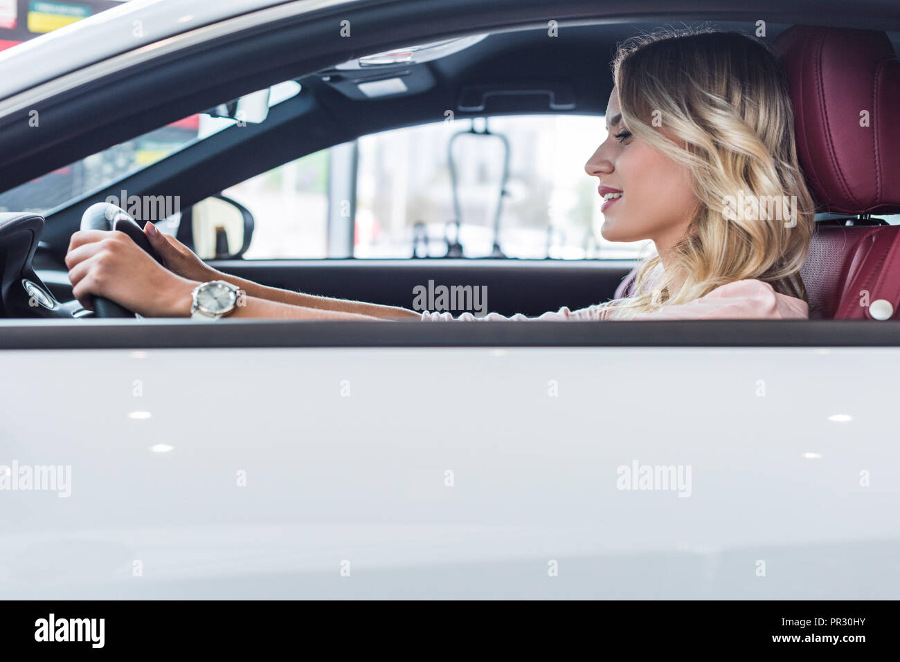Salon dealership hi-res stock photography and images - Alamy