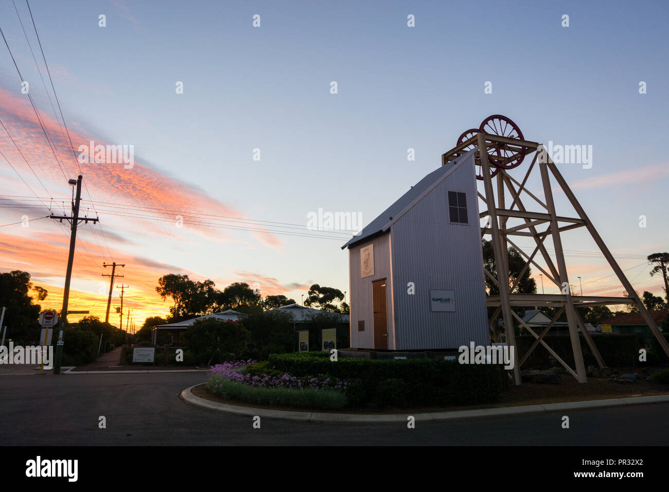 Headframe celebrating mining past in main street, Westonia Western ...
