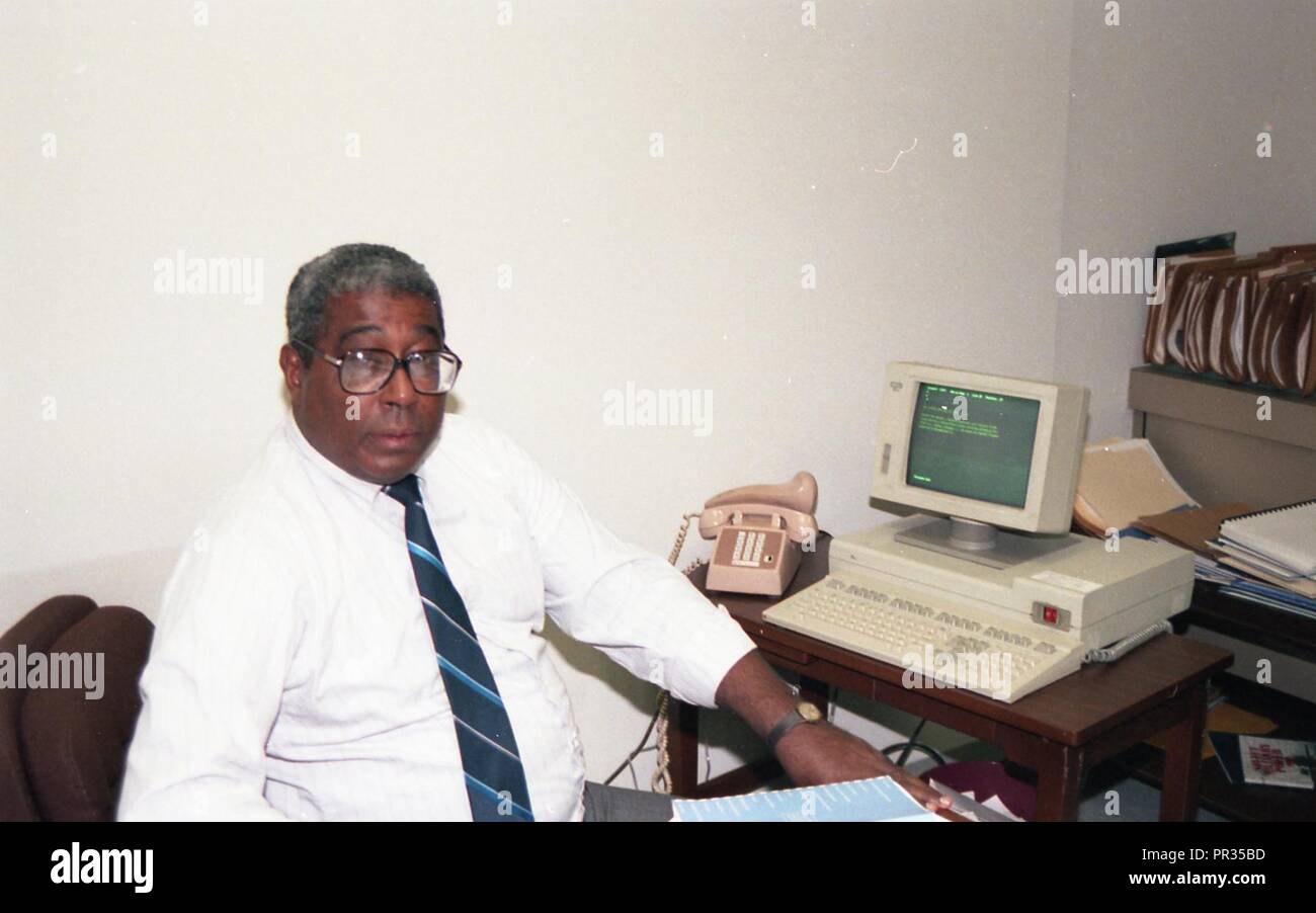 Miscellaneous photos of people training - Workshop Stock Photo - Alamy