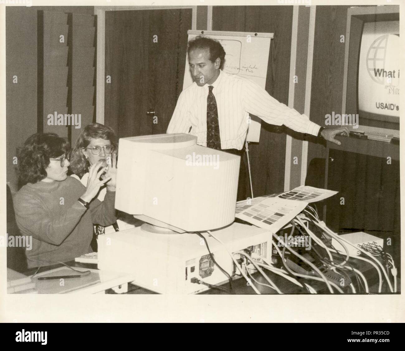 Miscellaneous photos of people training - Workshop Stock Photo - Alamy