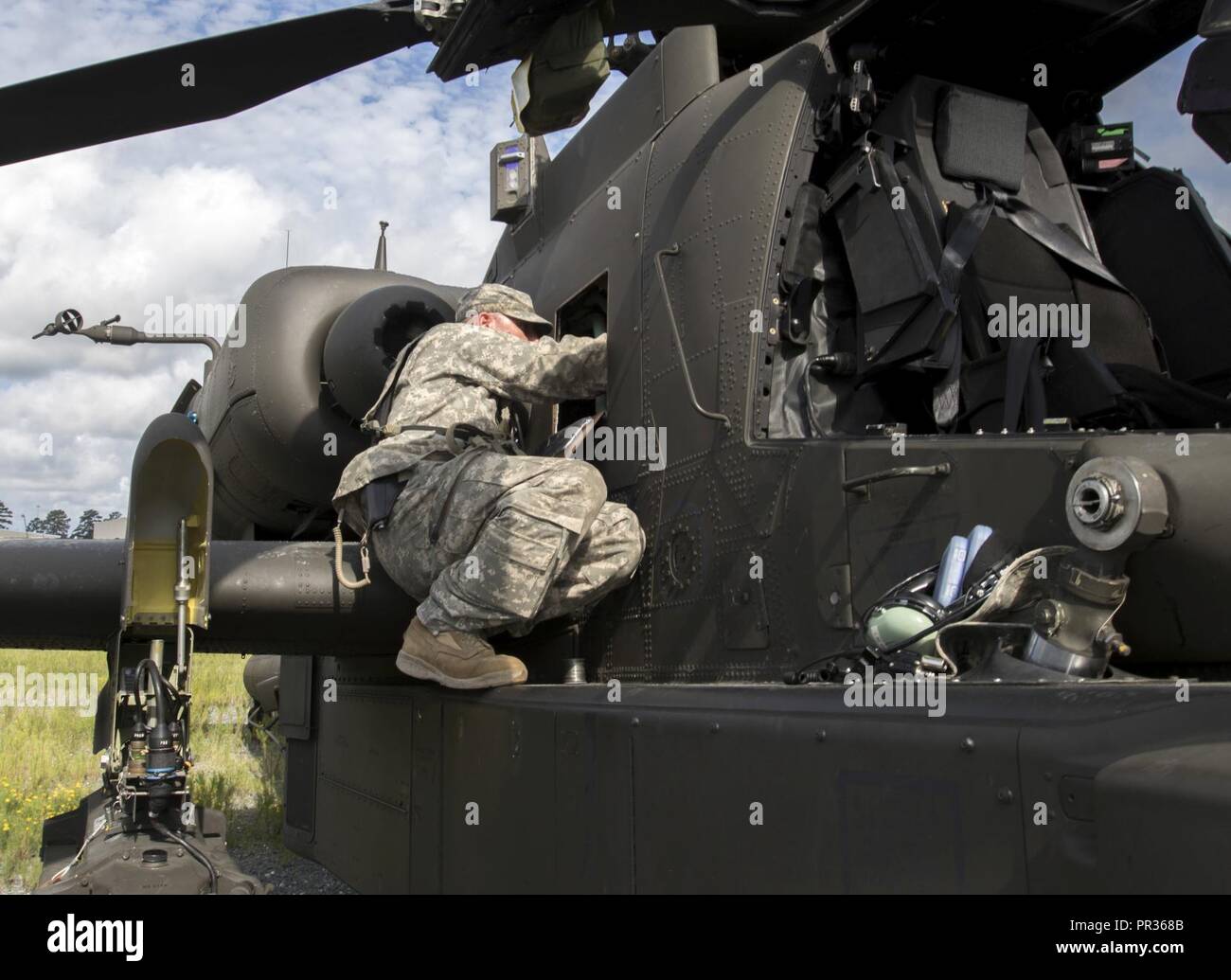 Chief Warrant Officer 3 Scott Richardson, with 1st Battalion, 130th ...