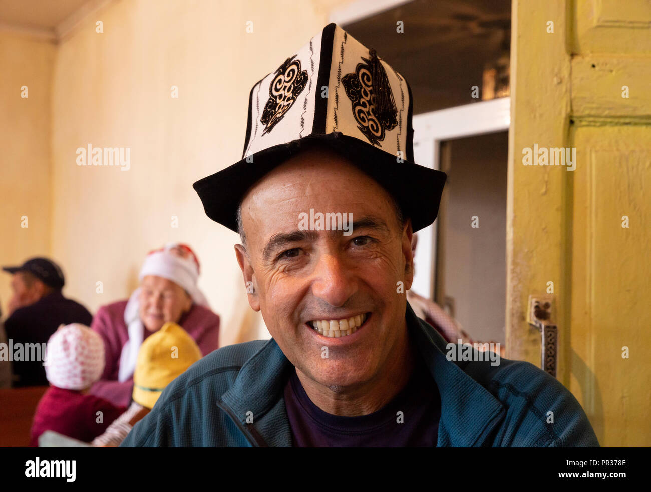 Trekker in traditional kyrgyz hat hi-res stock photography and images ...