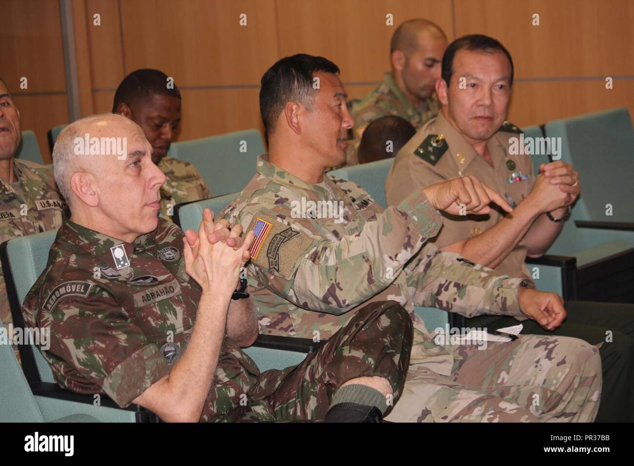 (From L) Lt. Gen. William A.F. Abrahao, Brazil army deputy chief of ...
