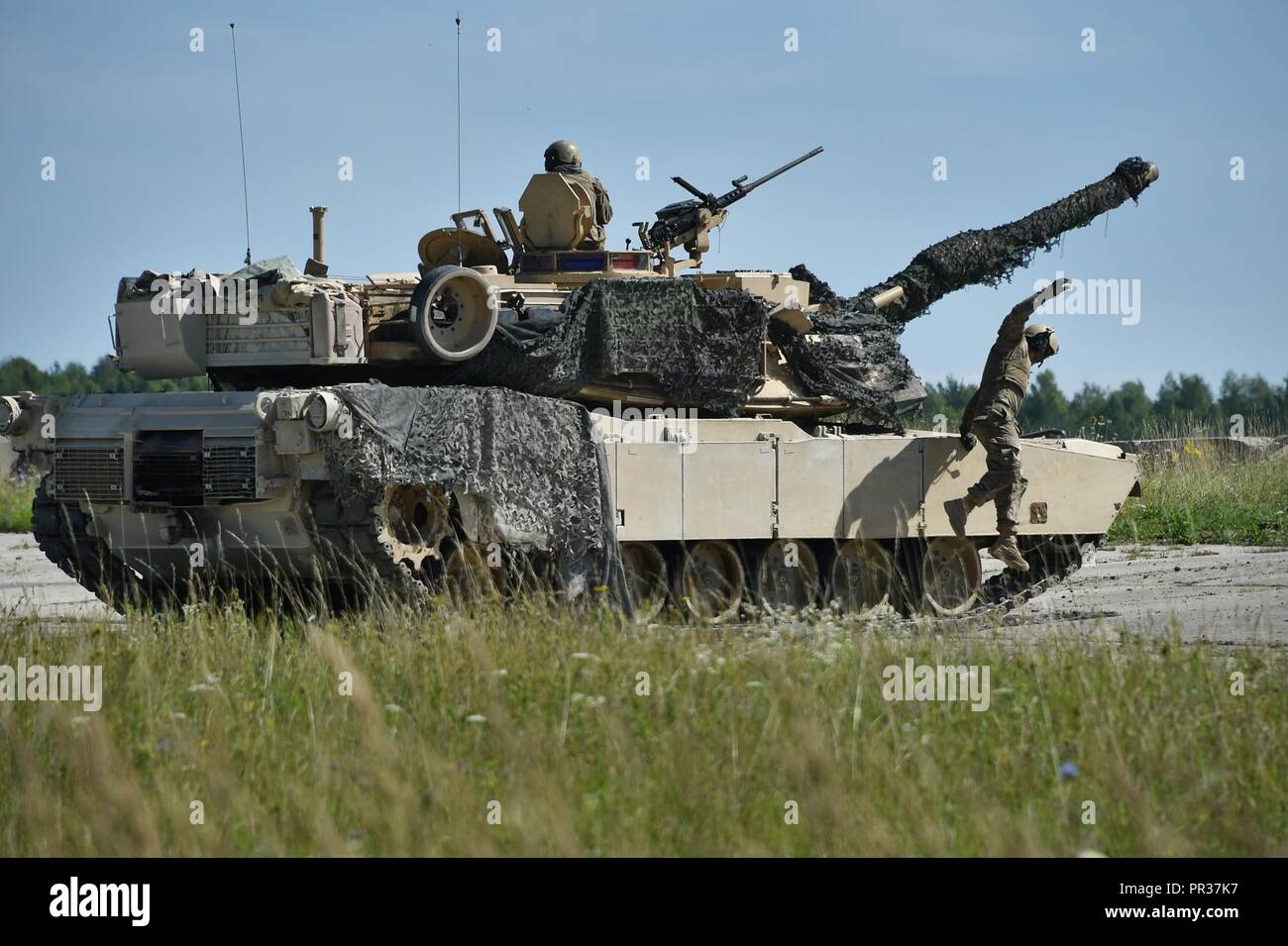 U.S. Soldiers with Aggressor Company, 1st Battalion, 68th Armor ...