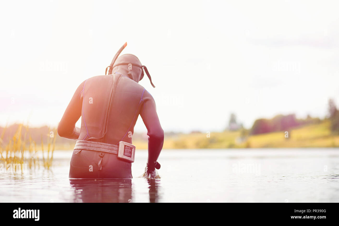 Scuba diver standing underwater hi-res stock photography and images - Alamy