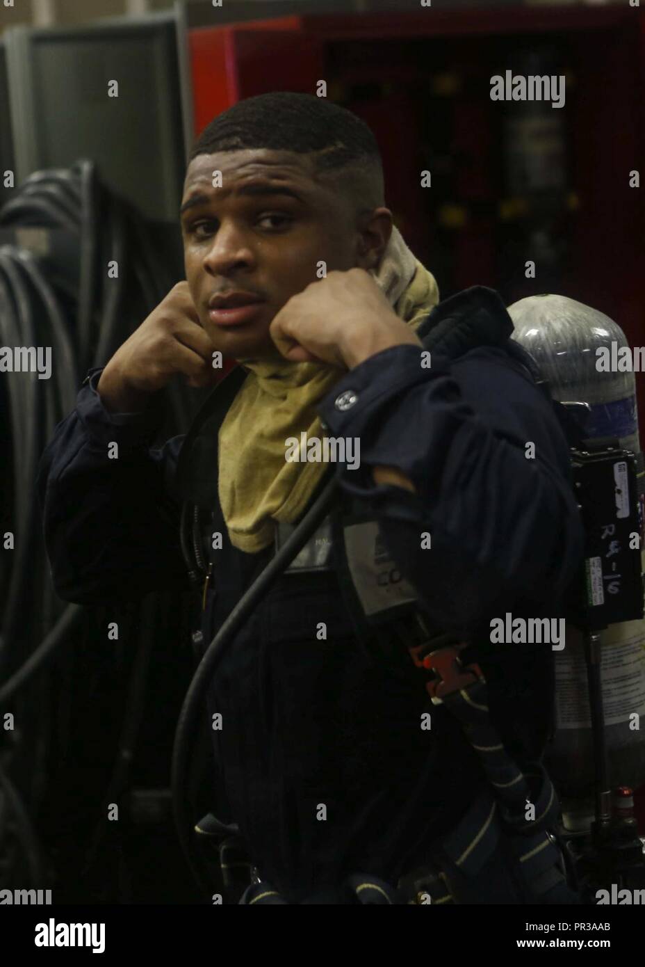 PACIFIC OCEAN – Fireman Tevin Hall, assigned to the amphibious assault ...