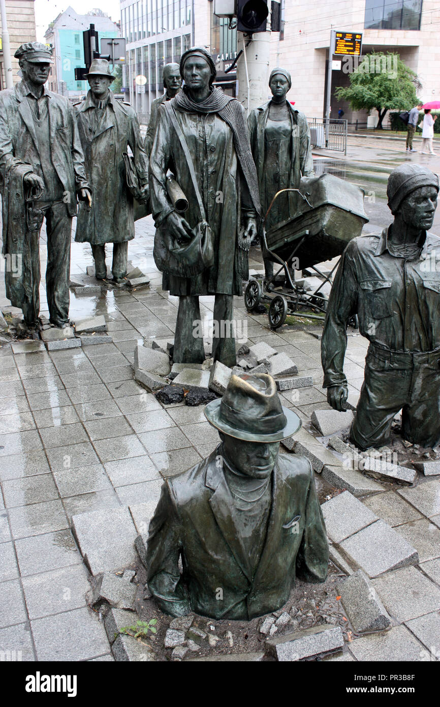 The sculpture called Passage by Jerzy Kalina on Swidnicka street in ...