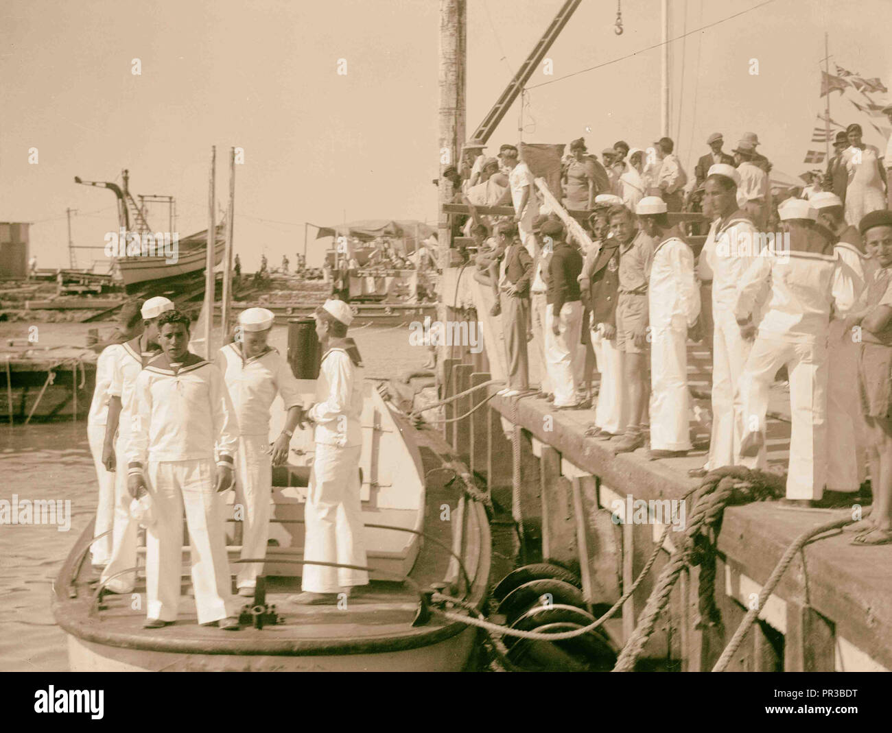 Jewish sailors hi-res stock photography and images - Alamy