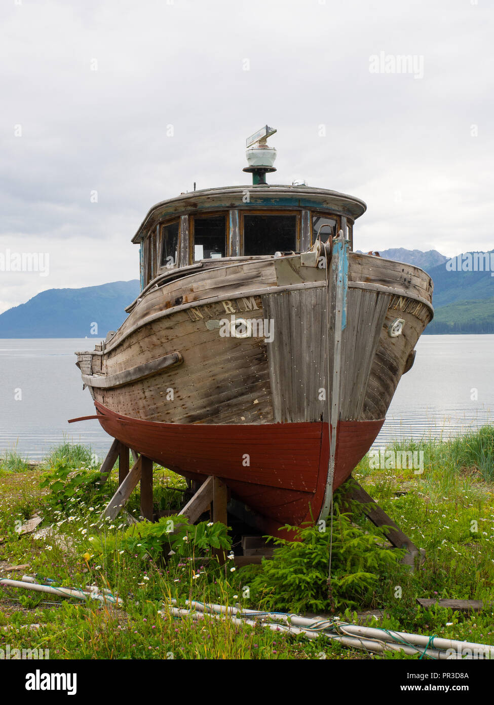 Old wooden dock hi-res stock photography and images - Alamy